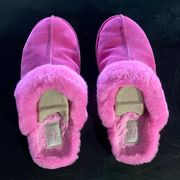 UGG | Shoes | Ugg Womens Scuffette Ii Slipper Size Us Womens Color Pink ...
